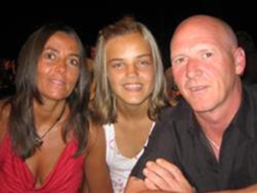 Sharon Hurst is fundraising for Cancer Research UK