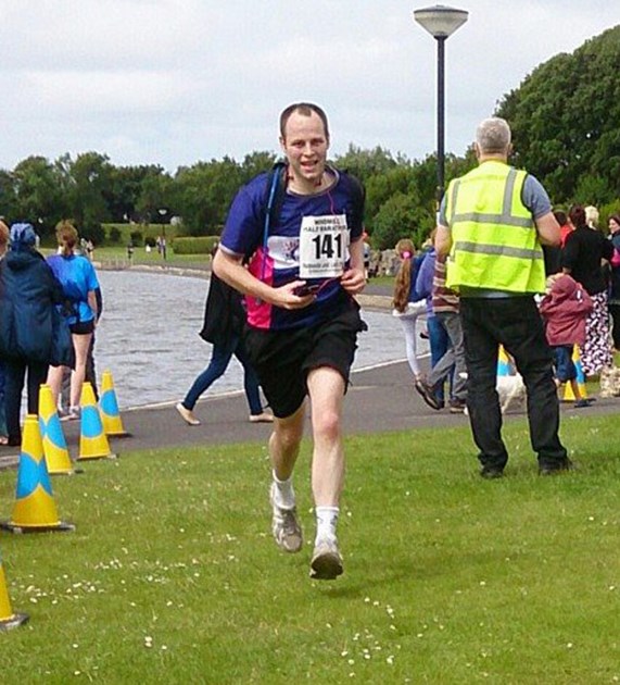 Simon Crouch is fundraising for Cancer Research UK