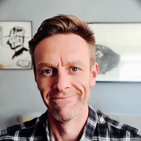 Chris Gordon is fundraising for London's Air Ambulance
