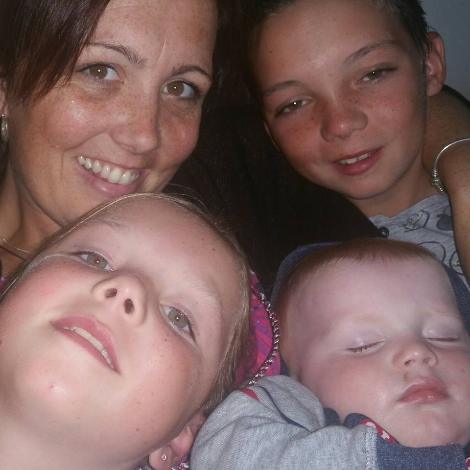 LISA Sparkes is fundraising for Cancer Research UK