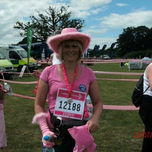 Deborah Plumb is fundraising for Cancer Research UK