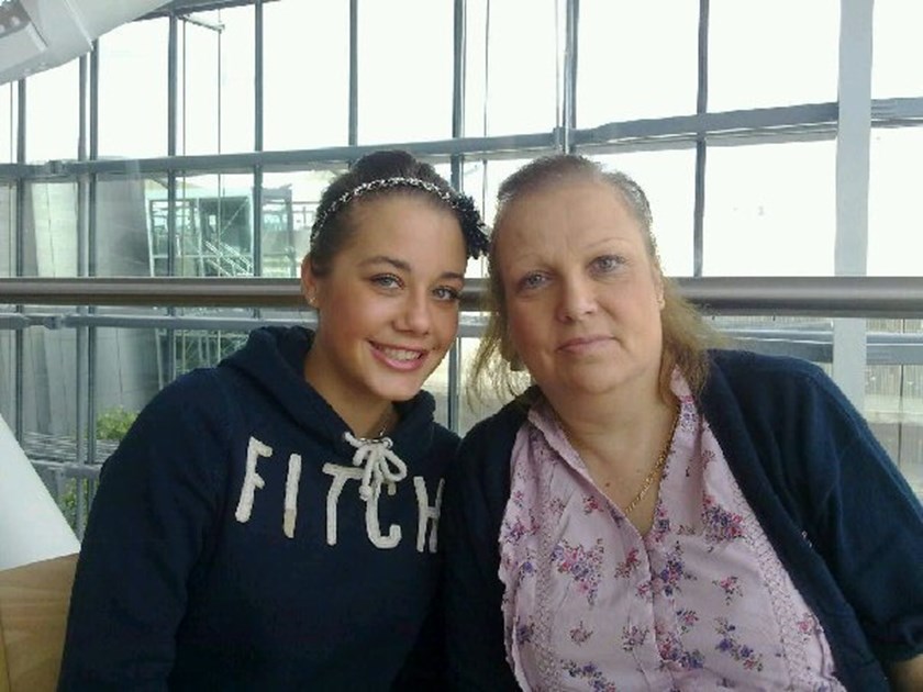 Elise Burnett-Godfree is fundraising for Cancer Research UK