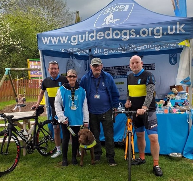 Gary Simmonds is fundraising for Guide Dogs