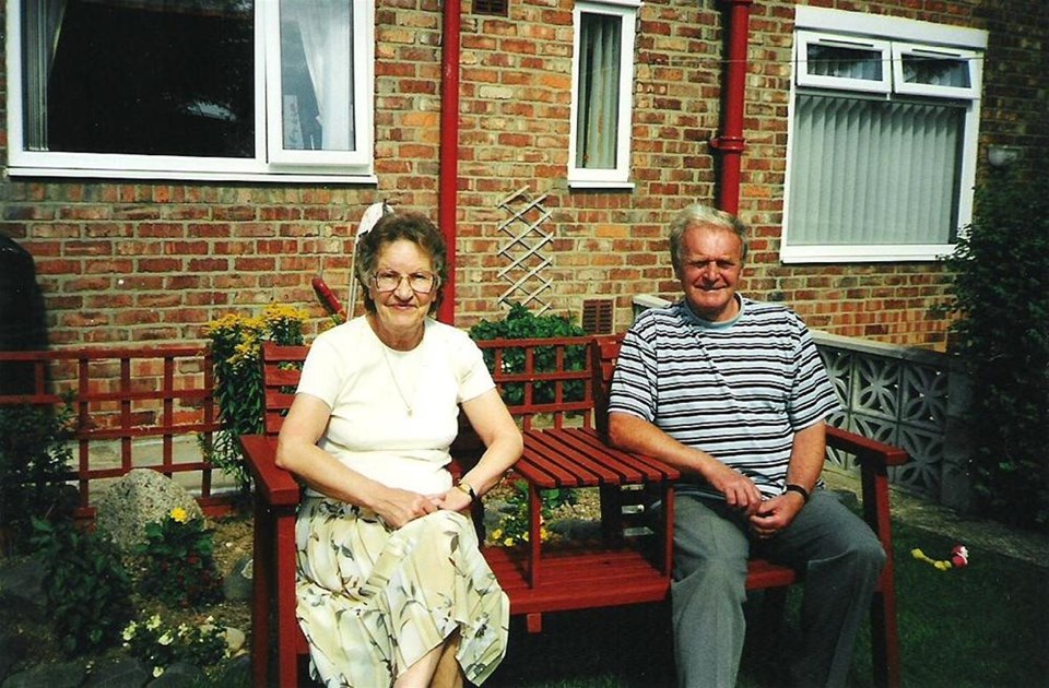 Ian Gowing is fundraising for Cancer Research UK