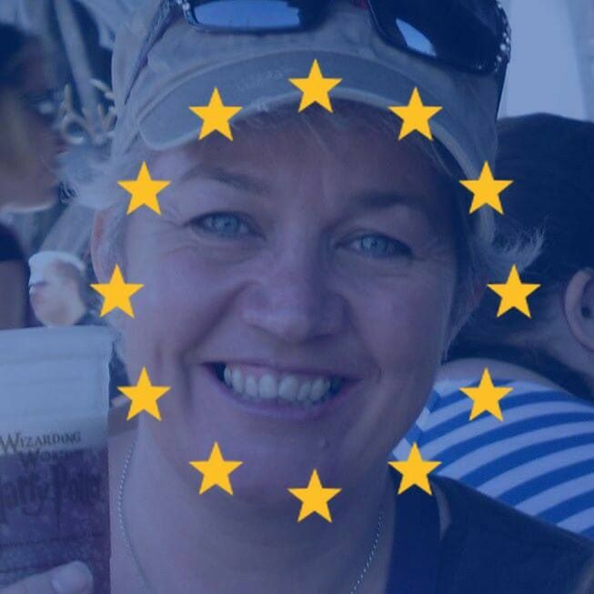 Helen Donaldson is fundraising for Cancer Research UK