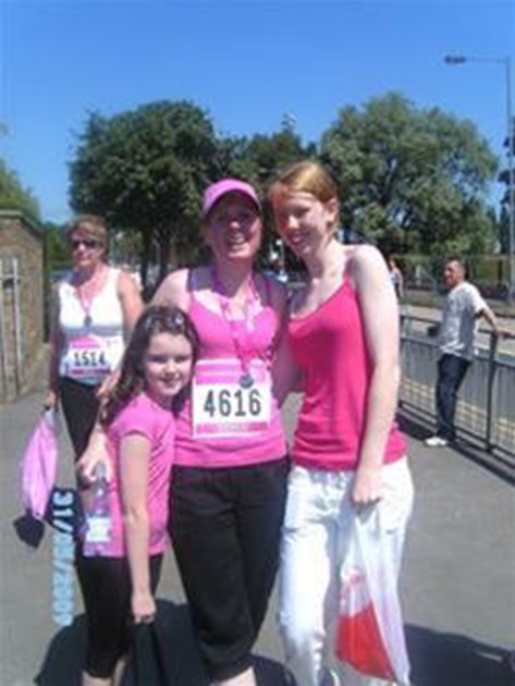 Michelle Harvell is fundraising for Cancer Research UK