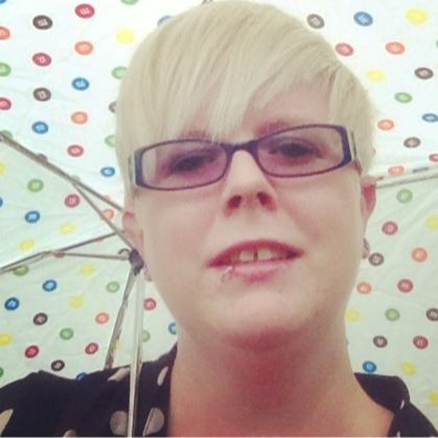 Roxanne Russell is fundraising for Cancer Research UK