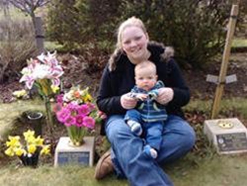 Laura Kelsey is fundraising for Cancer Research UK