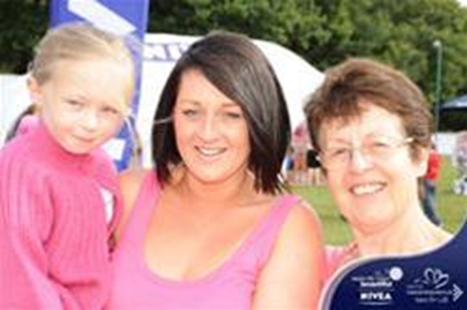 Joanne Rhodes is fundraising for Cancer Research UK