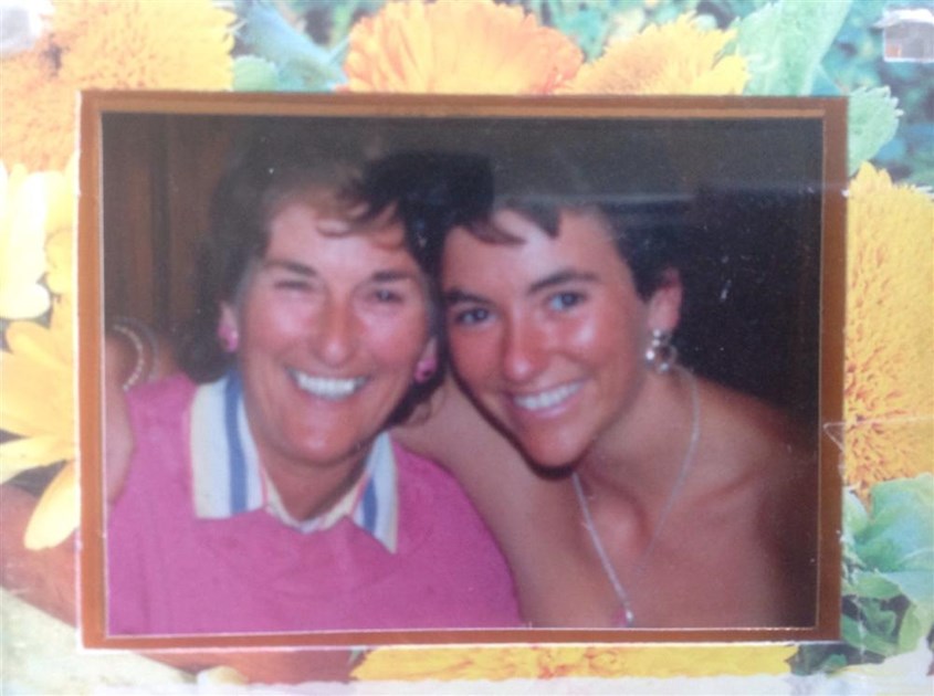 sarah Rushton is fundraising for Beating Bowel Cancer