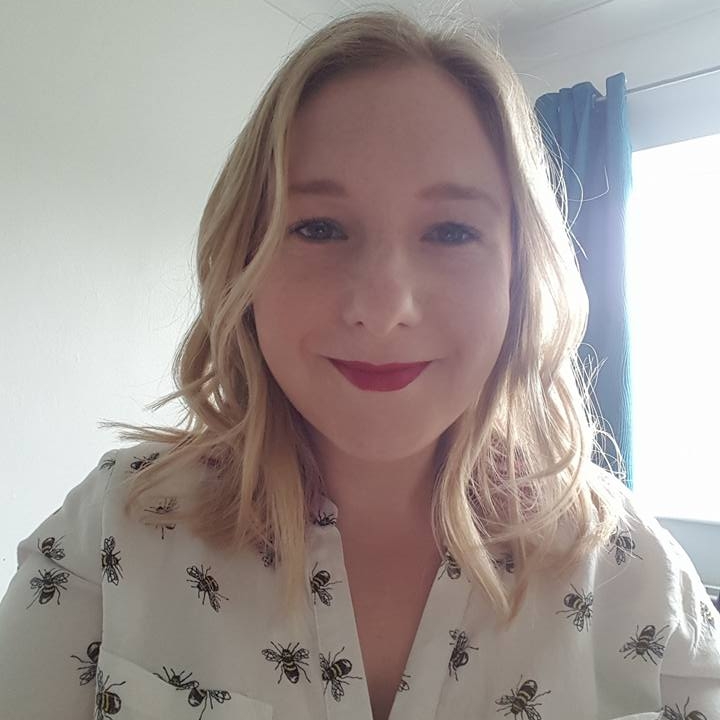 Lisa Hallett is fundraising for Cancer Research UK