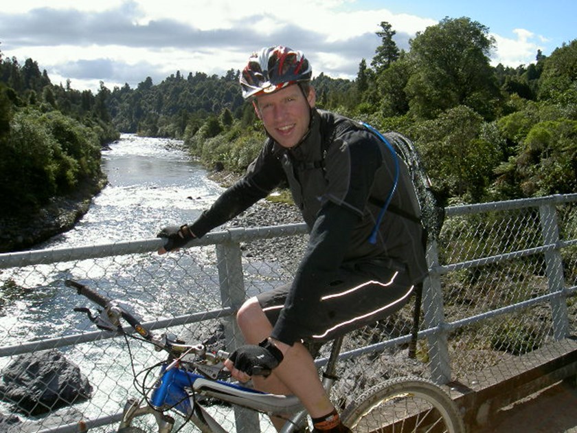 simon kruger is fundraising for Breast Cancer Now
