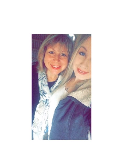 Ellie Cutts is fundraising for Cancer Research UK