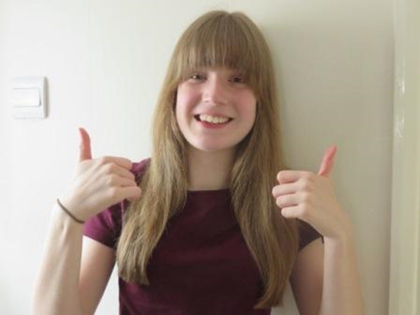 Emma Simkins is fundraising for Cancer Research UK