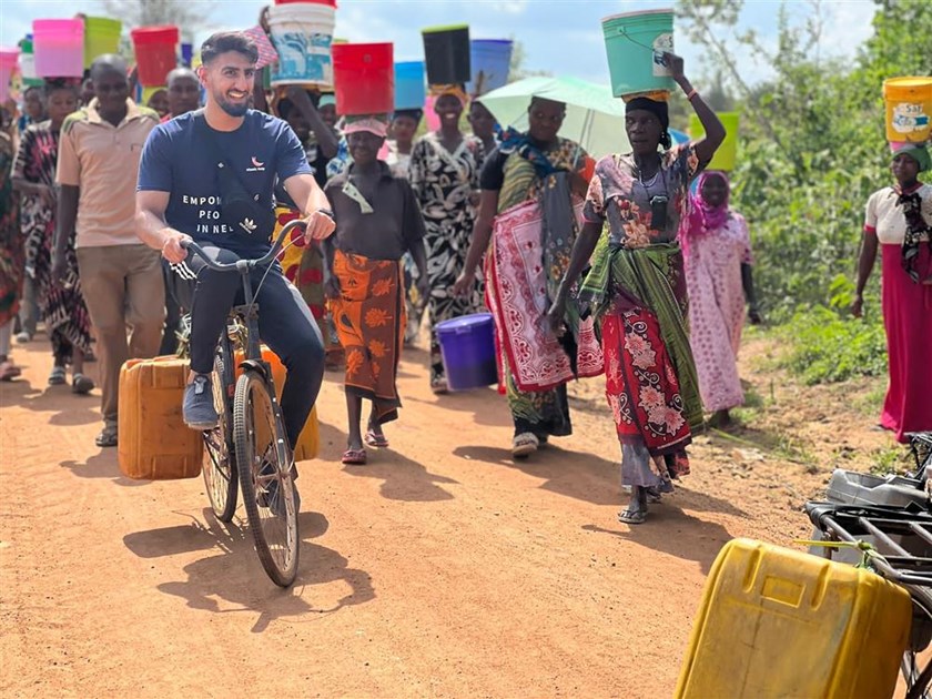 Afnaan Majid is fundraising for Islamic Help