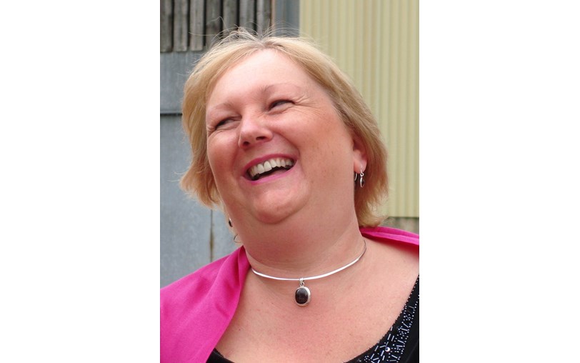 FIONA CROSS is fundraising for Macmillan Cancer Support