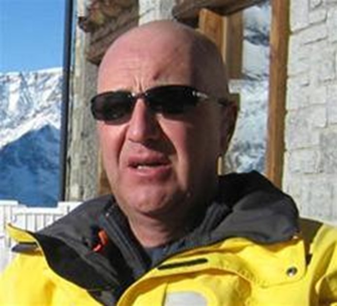 Clive Hatt is fundraising for St Richard's Hospice Foundation