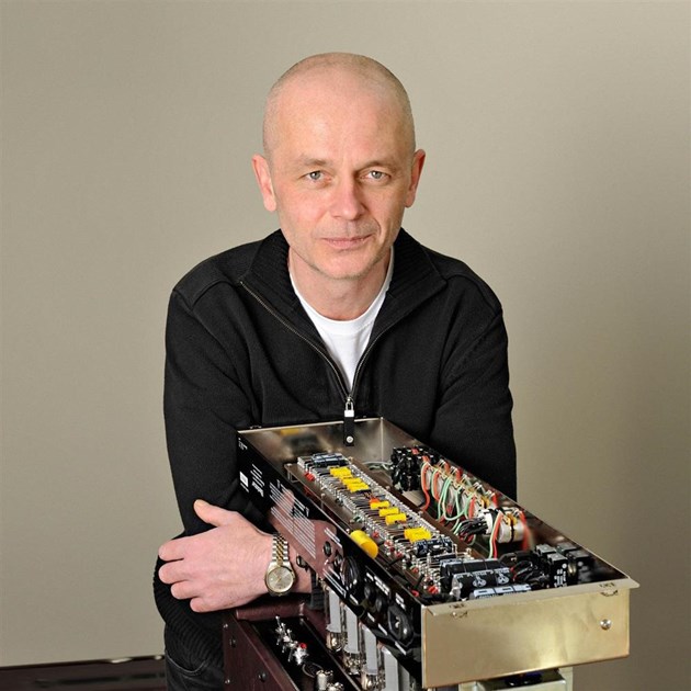 The memory of Bruce Keir is fundraising for Alzheimer's Society