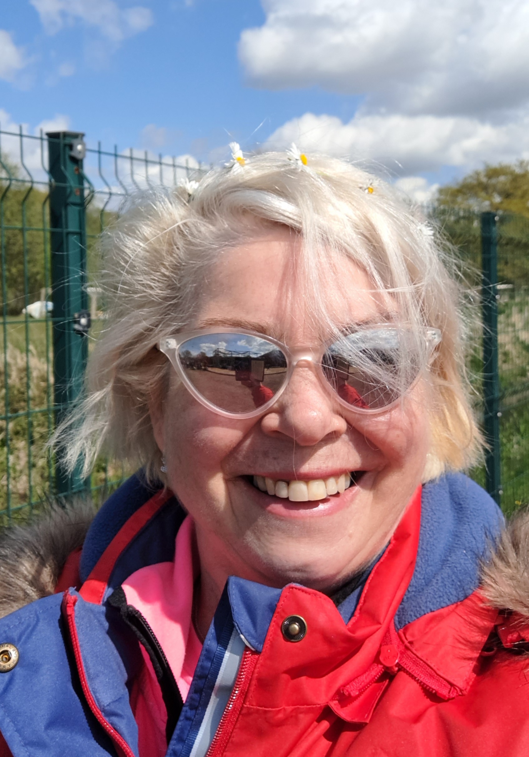 Alison Farrell is fundraising for Cancer Research UK