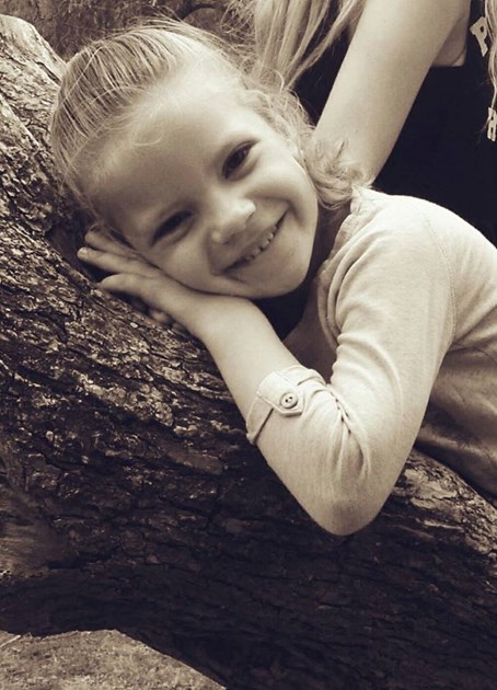 Michelle Rimmer is fundraising for Young Lives vs Cancer