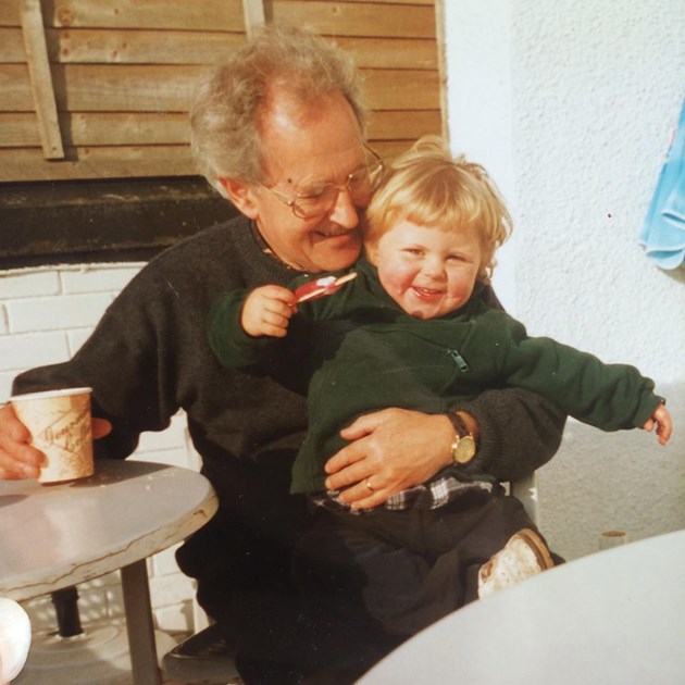 Helen Sutton is fundraising for Alzheimer's Research UK