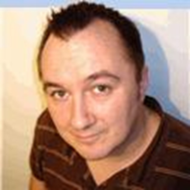 David Hamill is fundraising for Amnesty International UK