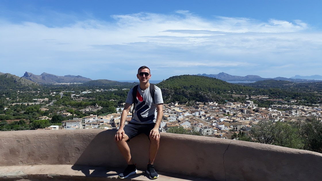 Robert Murchison is fundraising for Macmillan Cancer Support