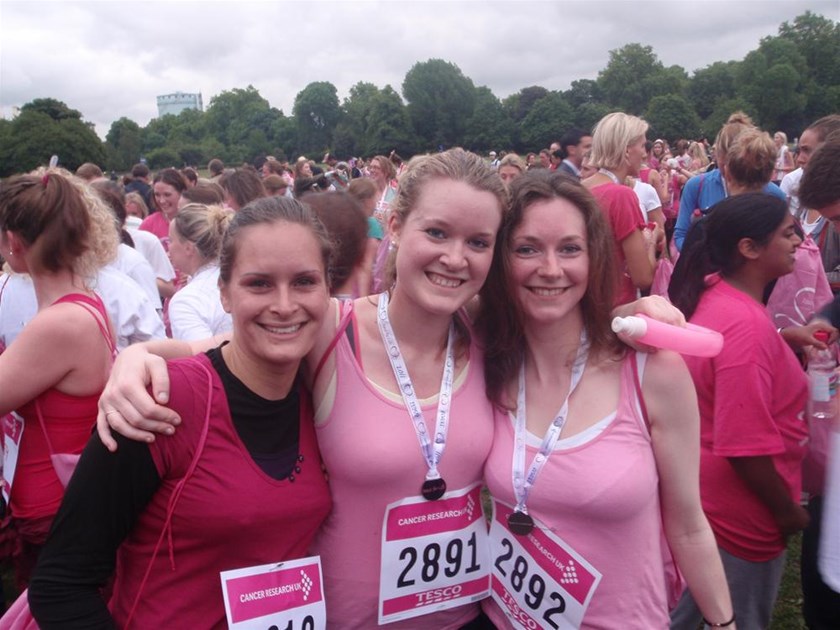 Victoria Blackburn is fundraising for Cancer Research UK