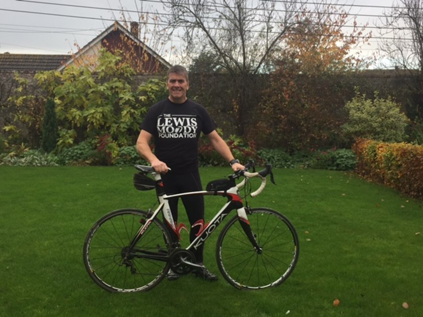 Simon Cross is fundraising for The Brain Tumour Charity