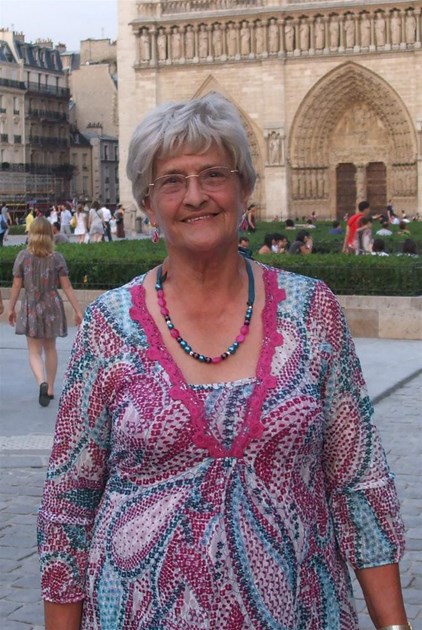 Julie Holloway is fundraising for Target Ovarian Cancer