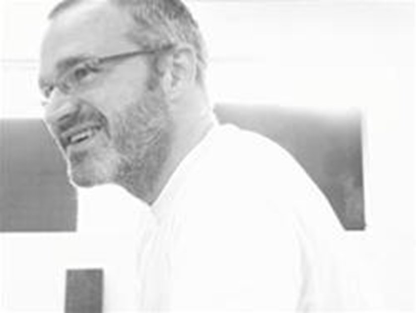 Steven Chamberlain is fundraising for Macmillan Cancer Support