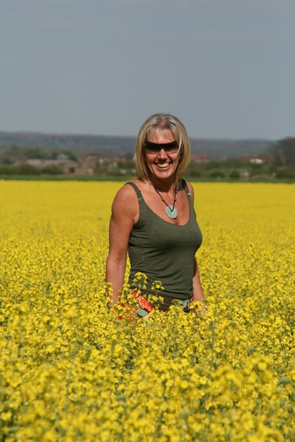 Victoria Rhodes is fundraising for Cancer Research UK