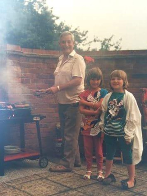 Sarah Salt is fundraising for Cancer Research UK