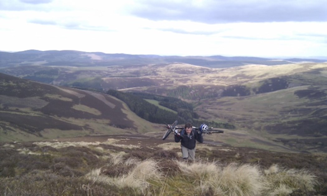 David Armour is fundraising for Marie Curie