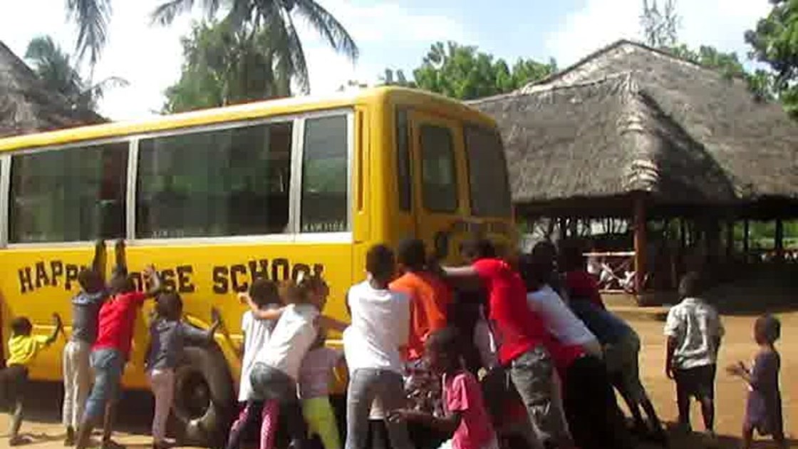 Fiona Lockyer is fundraising for Children Of Watamu