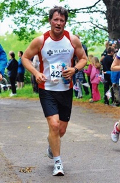 Alan Farnell is fundraising for Macmillan Cancer Support