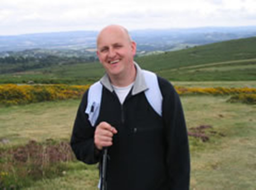 Derek Cottrill is fundraising for St Richard's Hospice Foundation