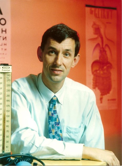 Mark Rickenbach is fundraising for Cancer Research UK