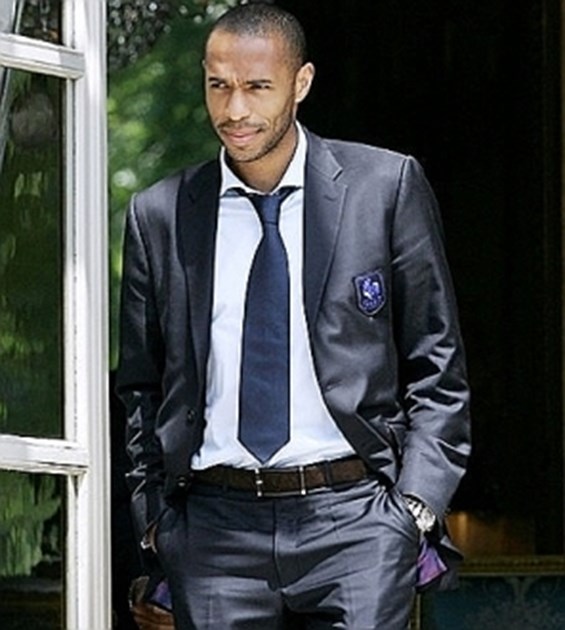 Alex Weekes is fundraising for Centrepoint