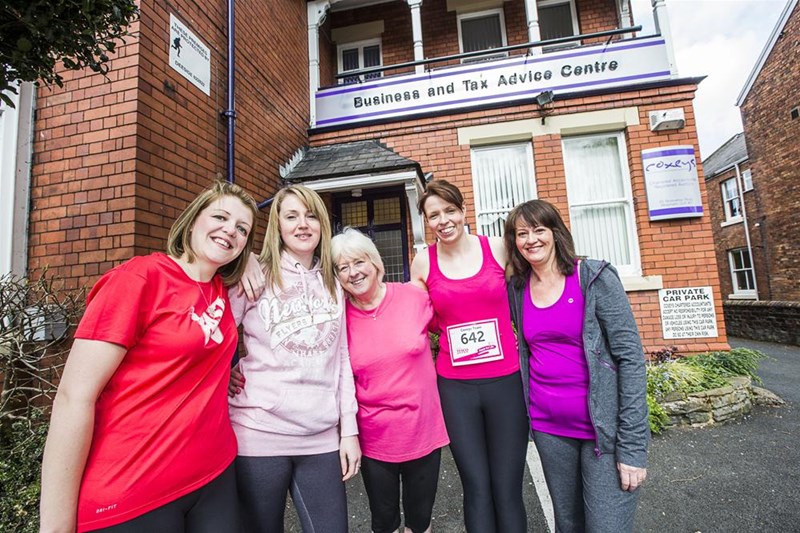 Helen Mort is fundraising for Cancer Research UK