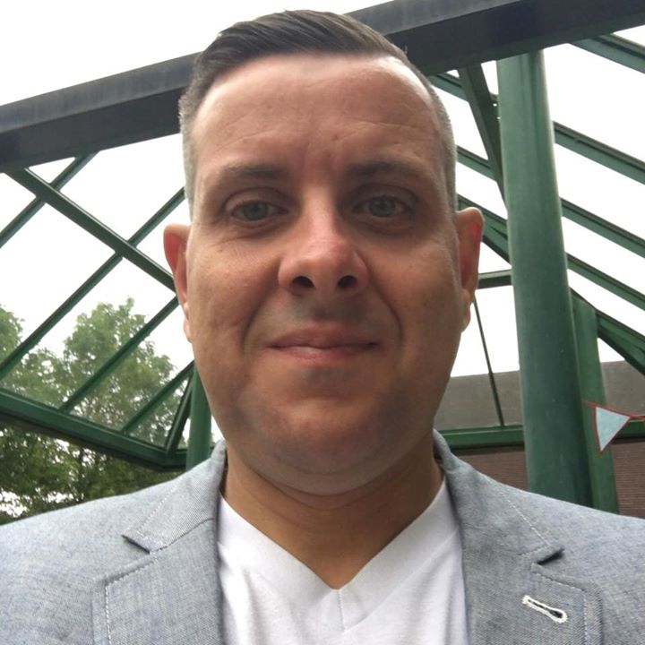 Alex Dewey is fundraising for Cancer Research UK