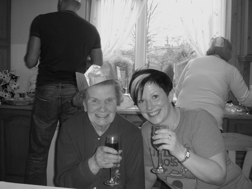 karen Wragg is fundraising for Alzheimer's Society