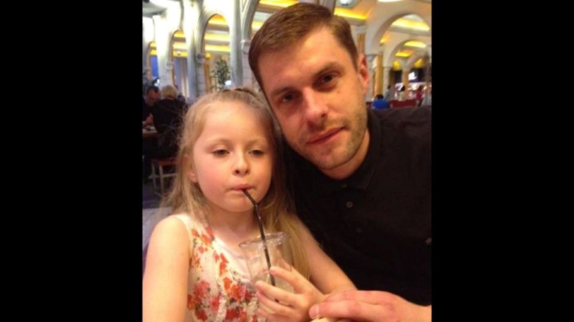 Lee Horsfield is fundraising for Depression Alliance