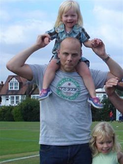 Simon Sexton is fundraising for Great Ormond Street Hospital Children's ...