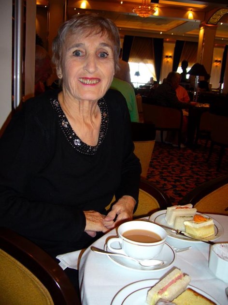 Emma Cronin is fundraising for Cancer Research UK