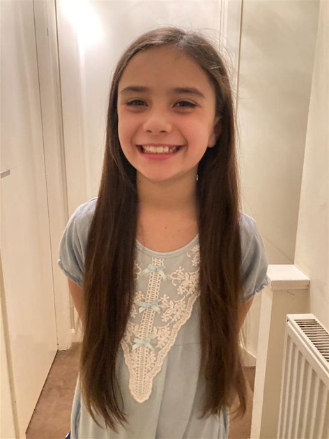 Elizabeth Nimmo de Amaut is fundraising for Comic Relief