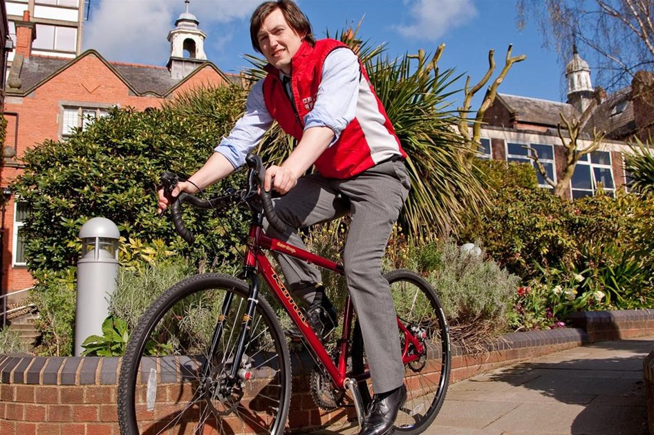 William Maginn is fundraising for Cancer Research UK