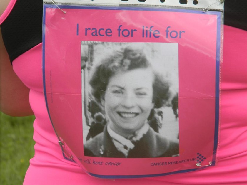 Joanne Sims Is Fundraising For Cancer Research Uk