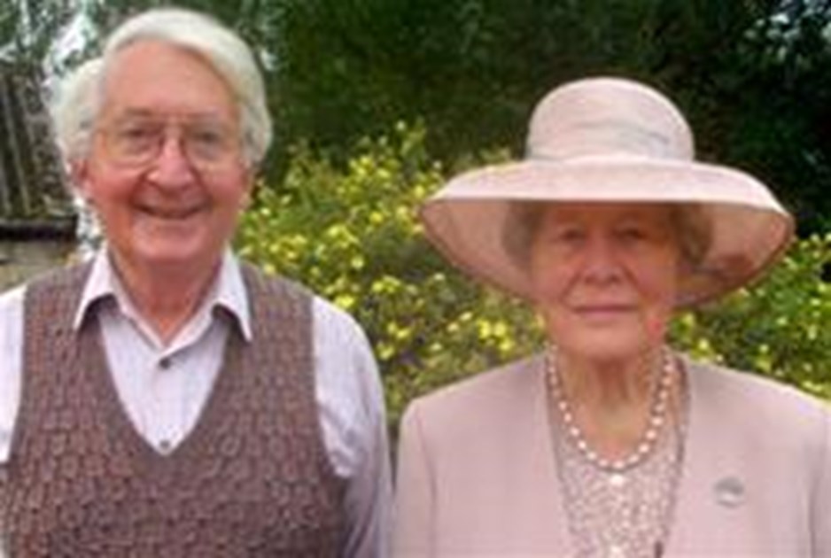 Elizabeth Garson is fundraising for Alzheimer's Society