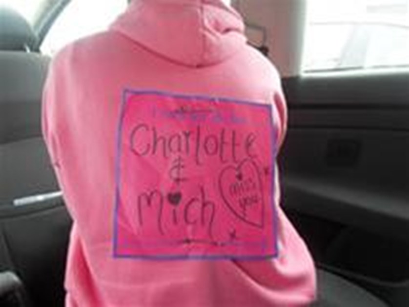 Ashleigh Griffiths Is Fundraising For Cancer Research Uk